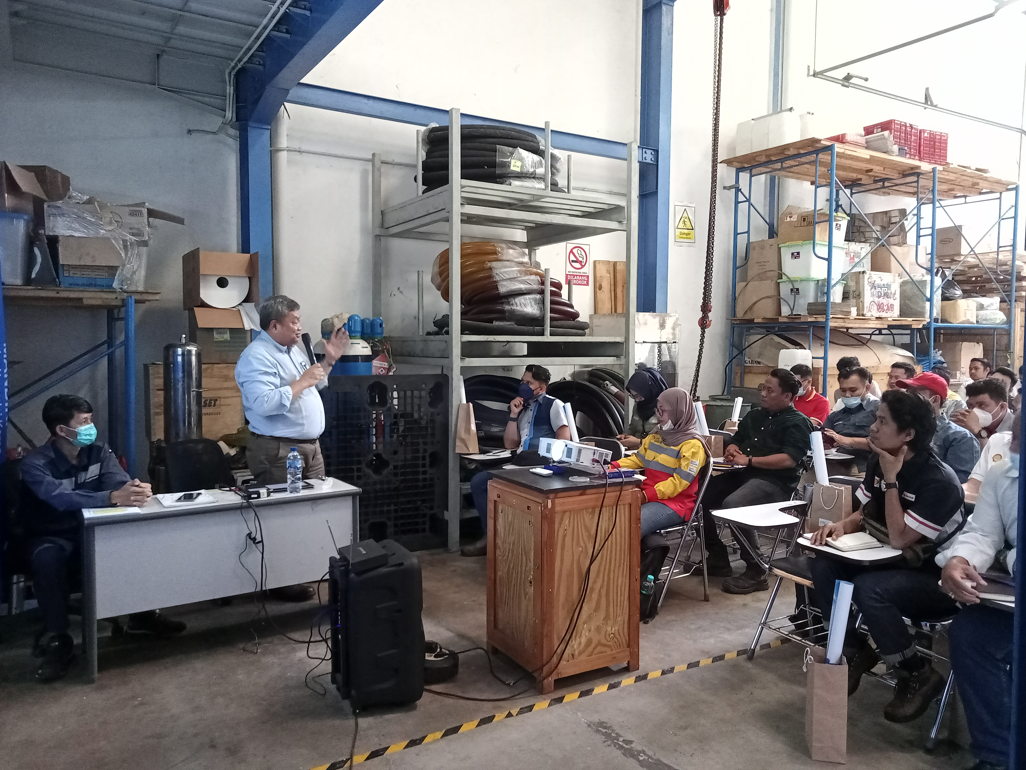 PT HYPROWIRA ADHITAMA Knowledge Sharing Session with SHELL LUBRICANT on ...